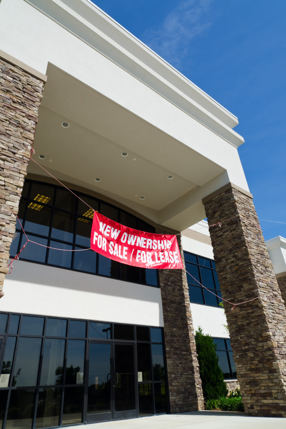 What to Consider When Negotiating a Commercial Real Estate Lease